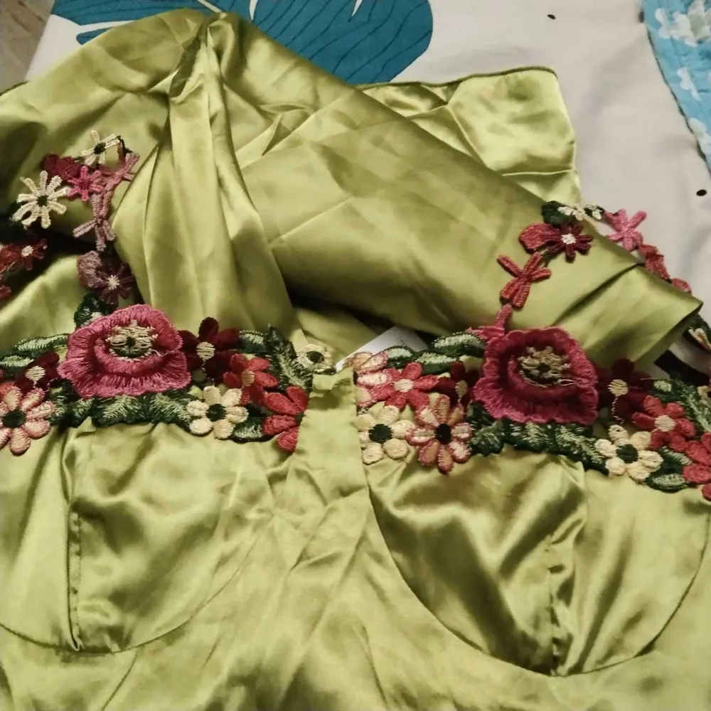 Disha Patani Inspired Light Green Flower Applique Dress - newme