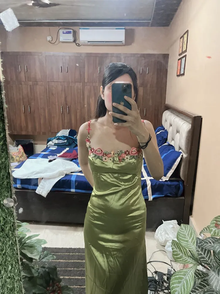 Disha Patani Inspired Light Green Flower Applique Dress - newme