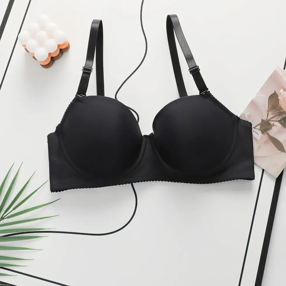 Black Solid Half-Coverage Fitted wired back closure Bra - NEWME