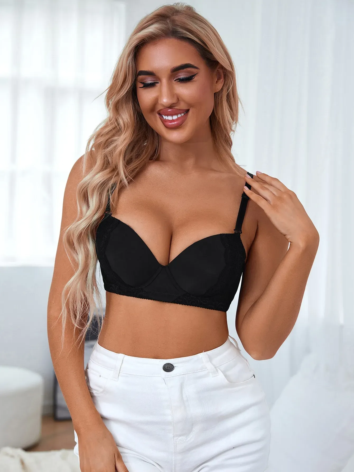 Black Solid Half-Coverage Fitted back closure Bra - NEWME