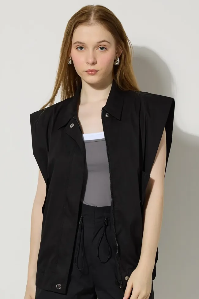 Black Solid Casual Jacket - NEWME