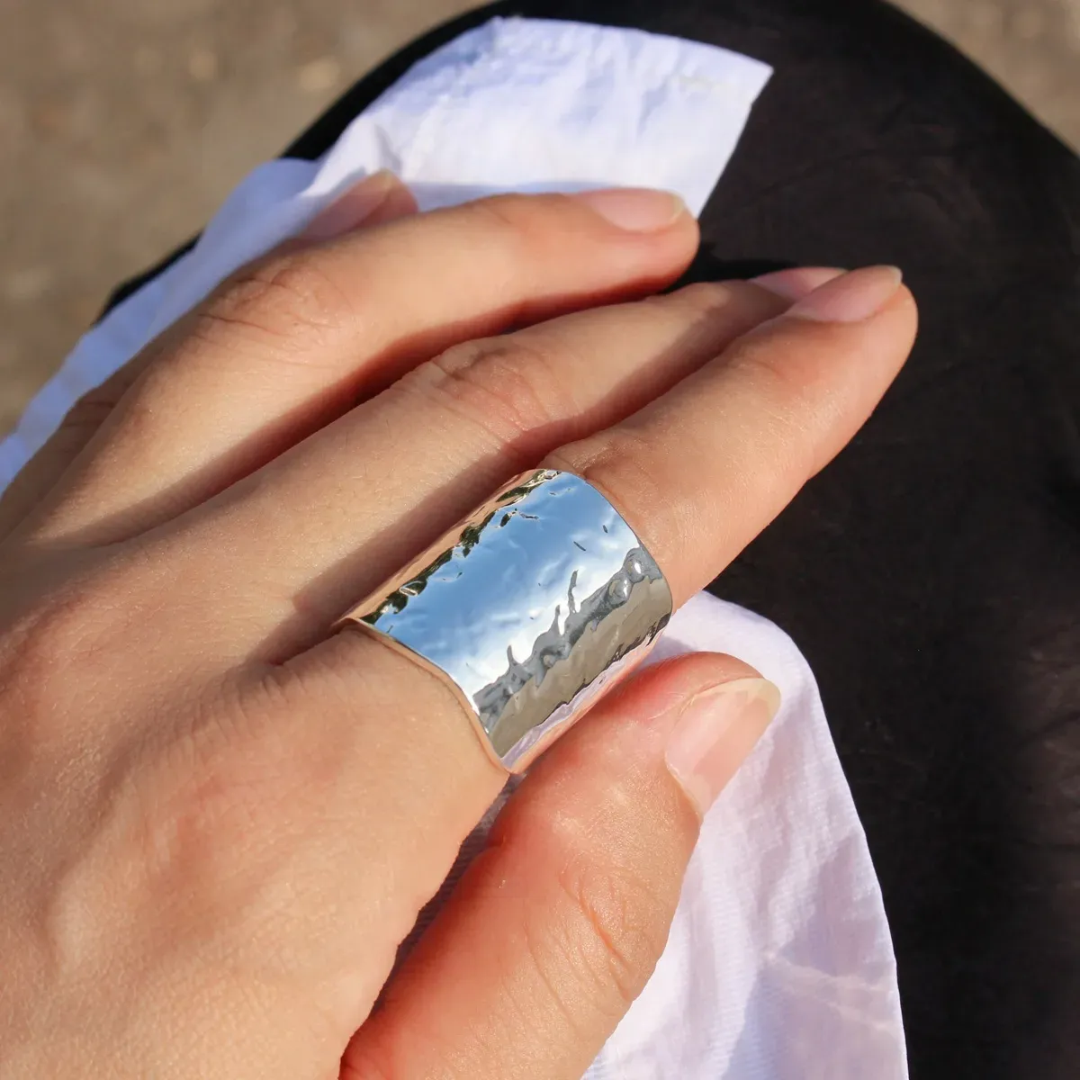 Imitation Silver Textured Broad Ring - NEWME