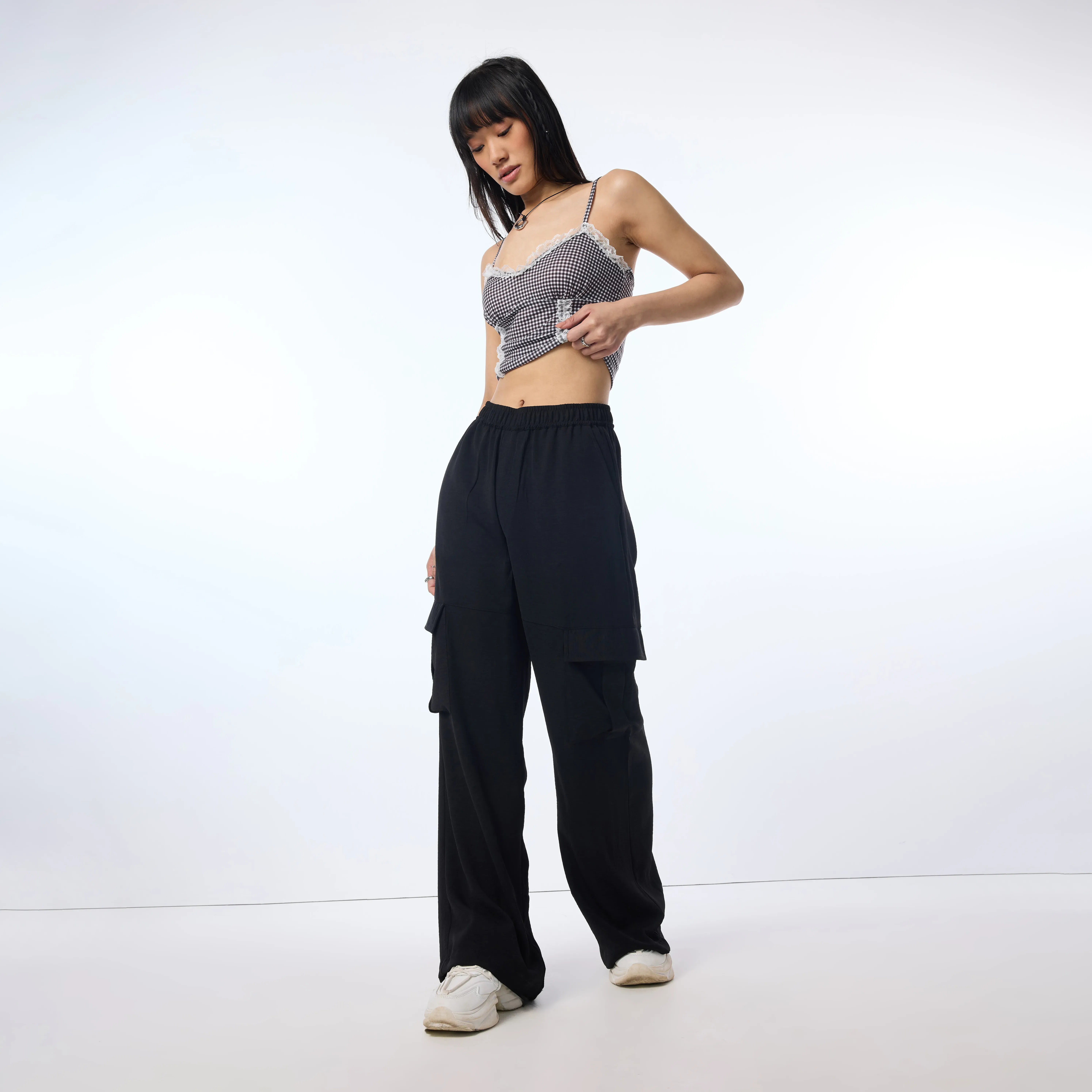 Black Wide Legged Trousers With Pockets - NEWME