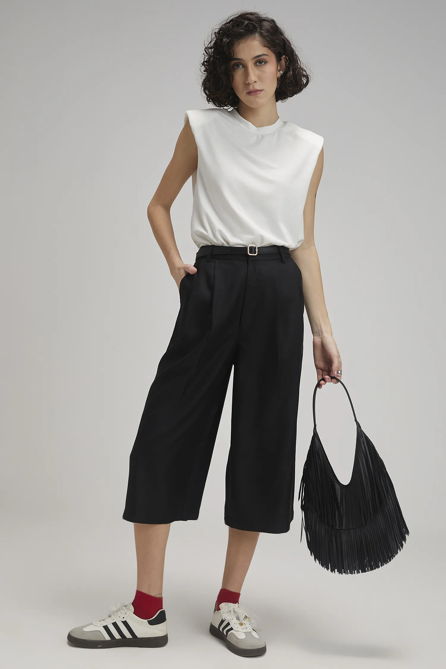 Black Wide Legged Cropped Trousers - NEWME