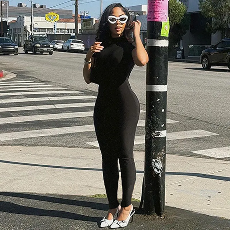 Black Solid Backless Jumpsuit - NEWME