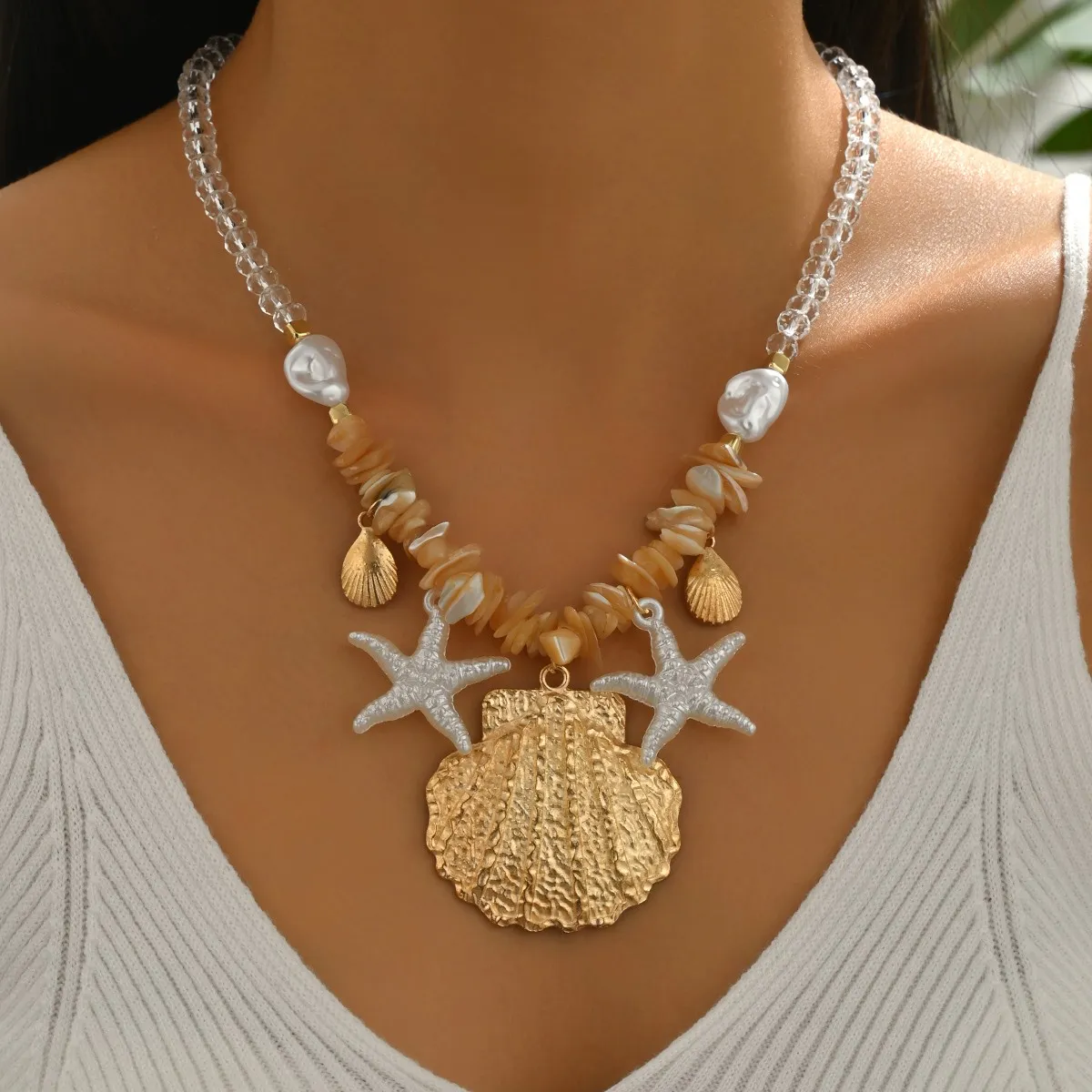Luxe Gold Shell Beads Charm Necklace - NEWME