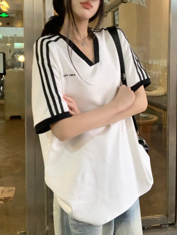 White Oversized Vneck Tshirt - NEWME