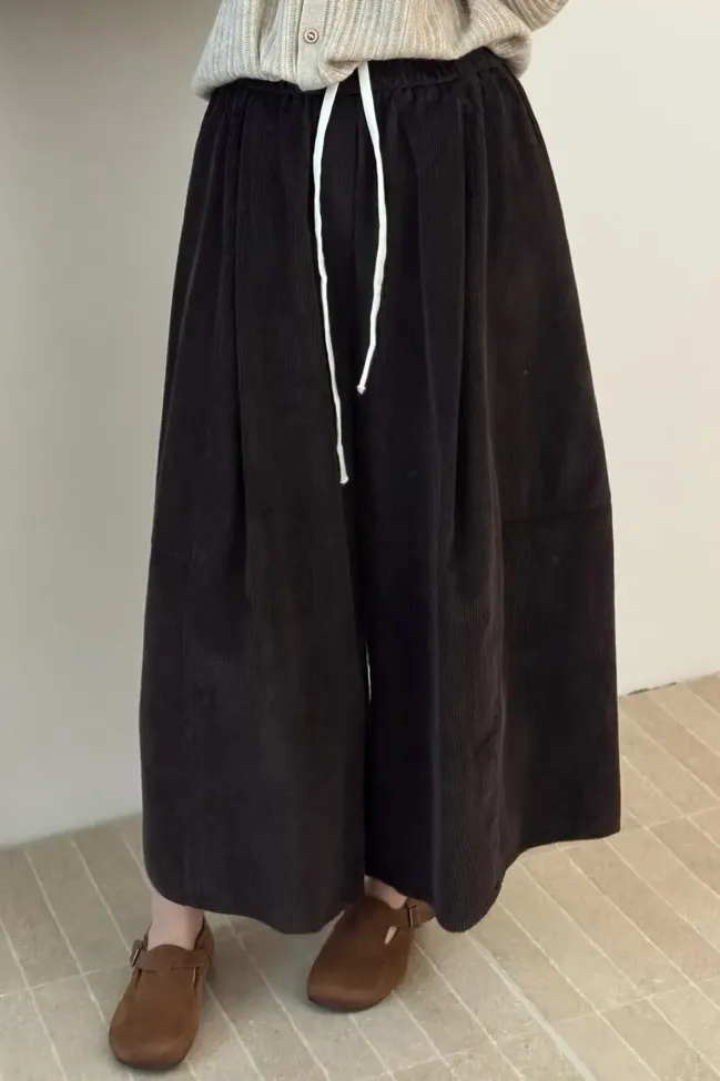 Dark Brown Mid Rise Pleated Trousers - NEWME